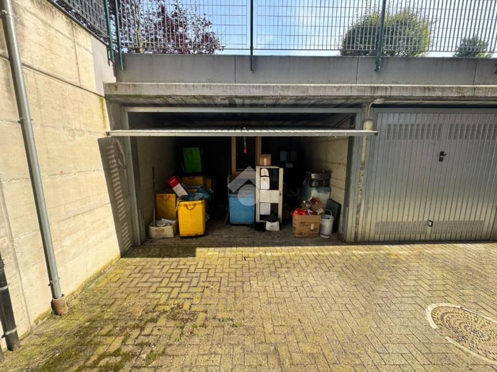 Garage - Box via Aldo Moro 47, Chivasso, Rif. 125797779 - Immobiliare.it