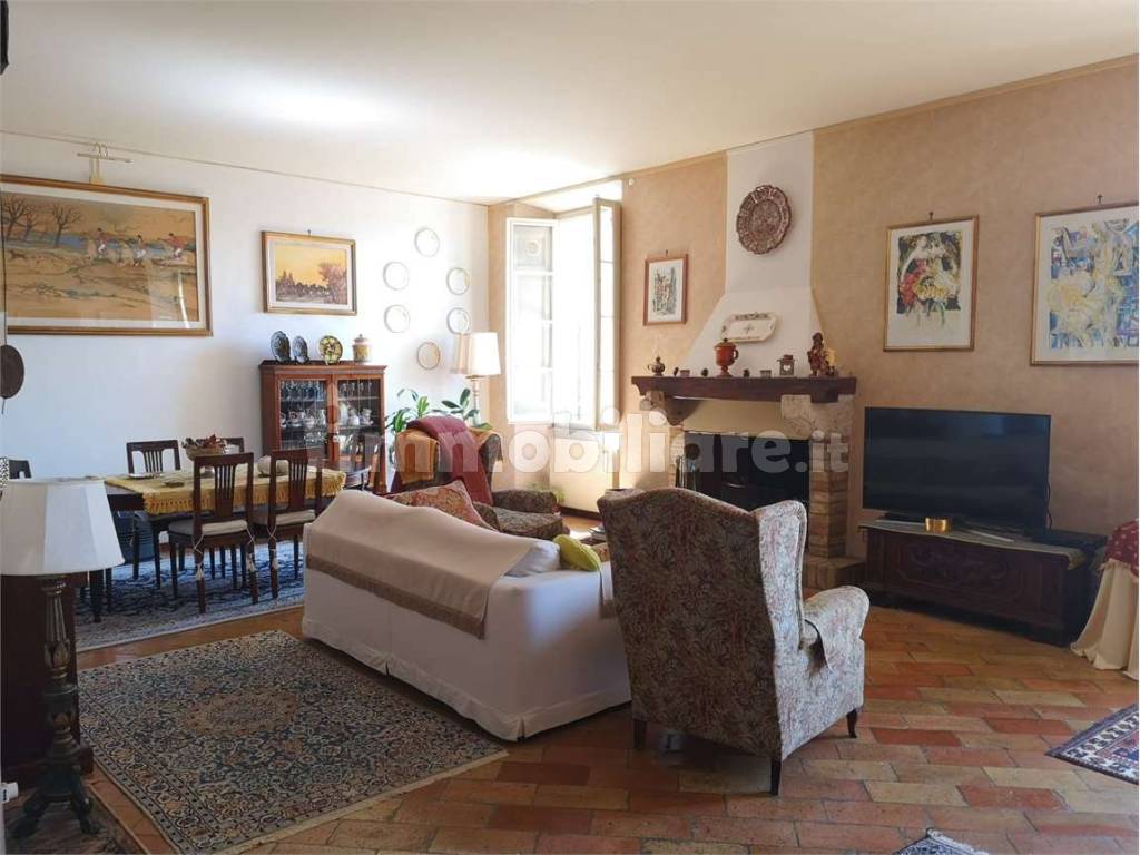 Affitto Appartamento Spoleto. Trilocale in via del Duomo. Buono stato ...