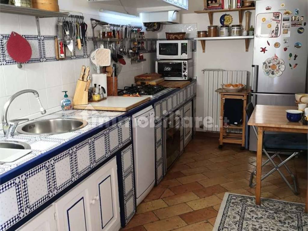 Affitto Appartamento Spoleto. Trilocale in via del Duomo. Buono stato ...