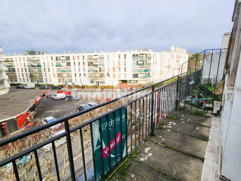 Vendita Appartamento Fresnes. Monolocale, Con balcone, rif. 125816667