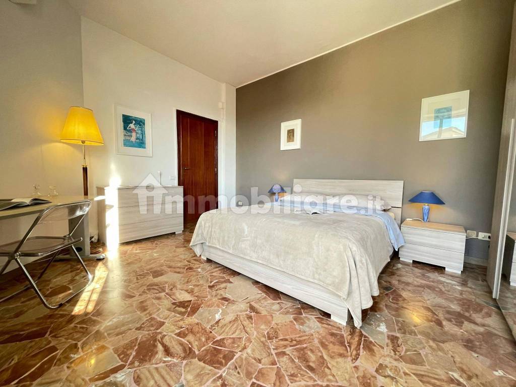 Stanza singola in affitto, affittasi camera singola via Benedetto ...