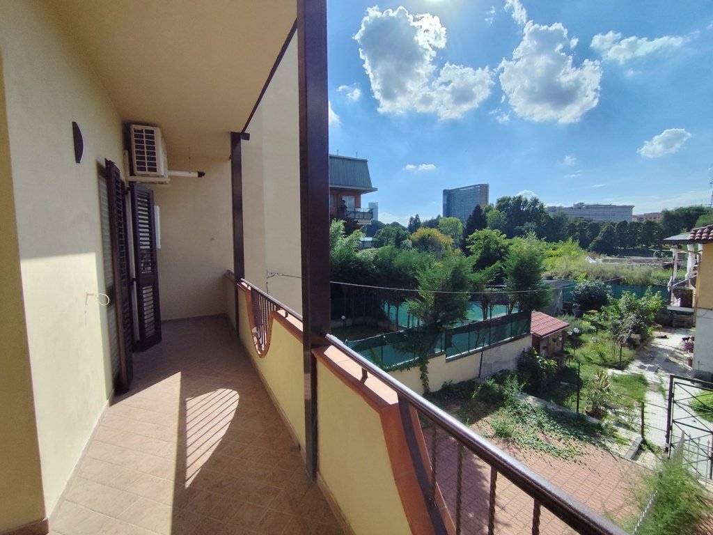 Rent Apartment Turin. 3-room flat in corso Moncalieri 276. Excellent ...