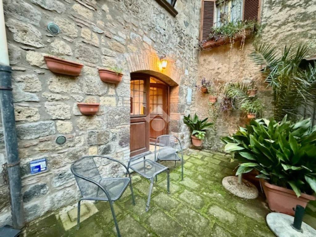 Vendita Appartamento Bolsena. Monolocale in vicolo delle Mura 1. Buono ...