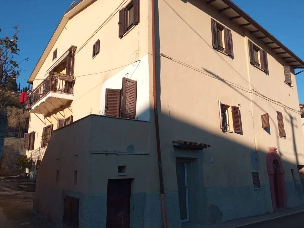 Vendita Appartamento Perugia. Trilocale in via Alessandro Manzoni. Con ...
