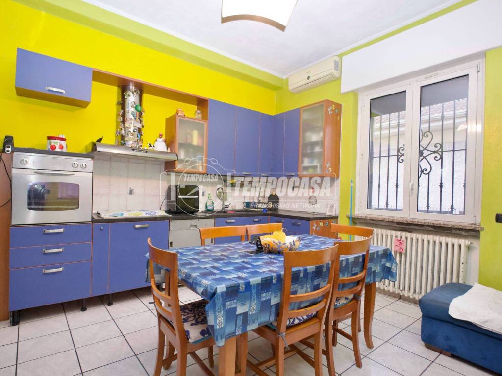 Vendita Appartamento Bollate. Trilocale in via Evangelista Torricelli ...