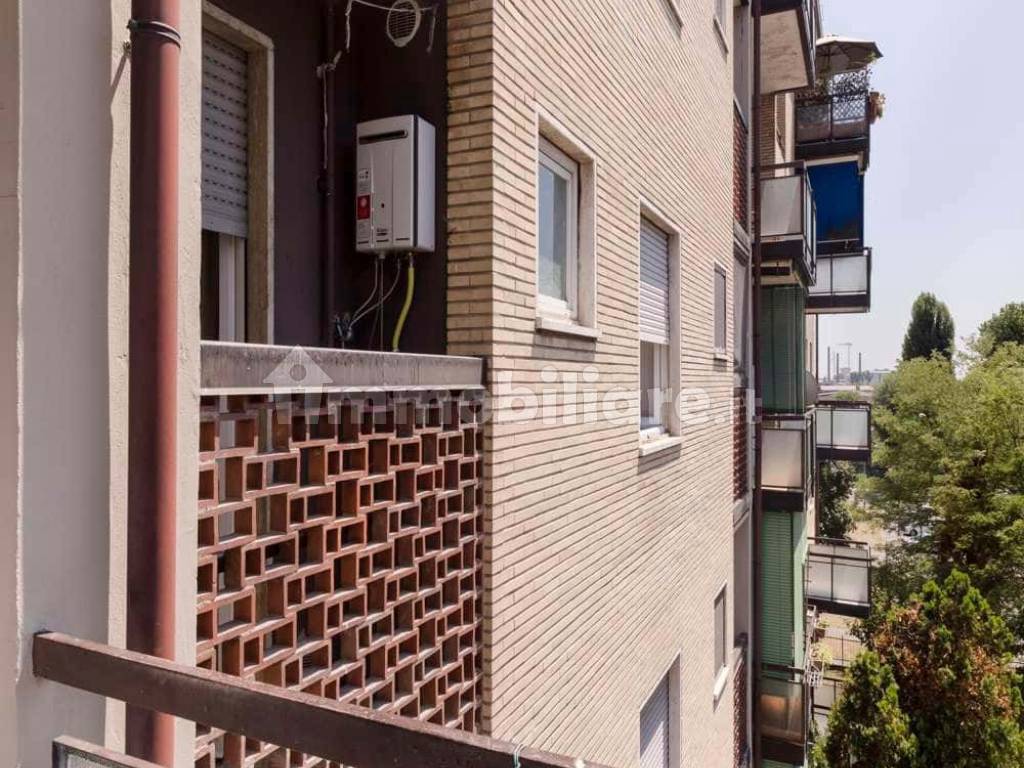 Stanza in affitto in Appartamento, affittasi camera via Dei Mandorli ...