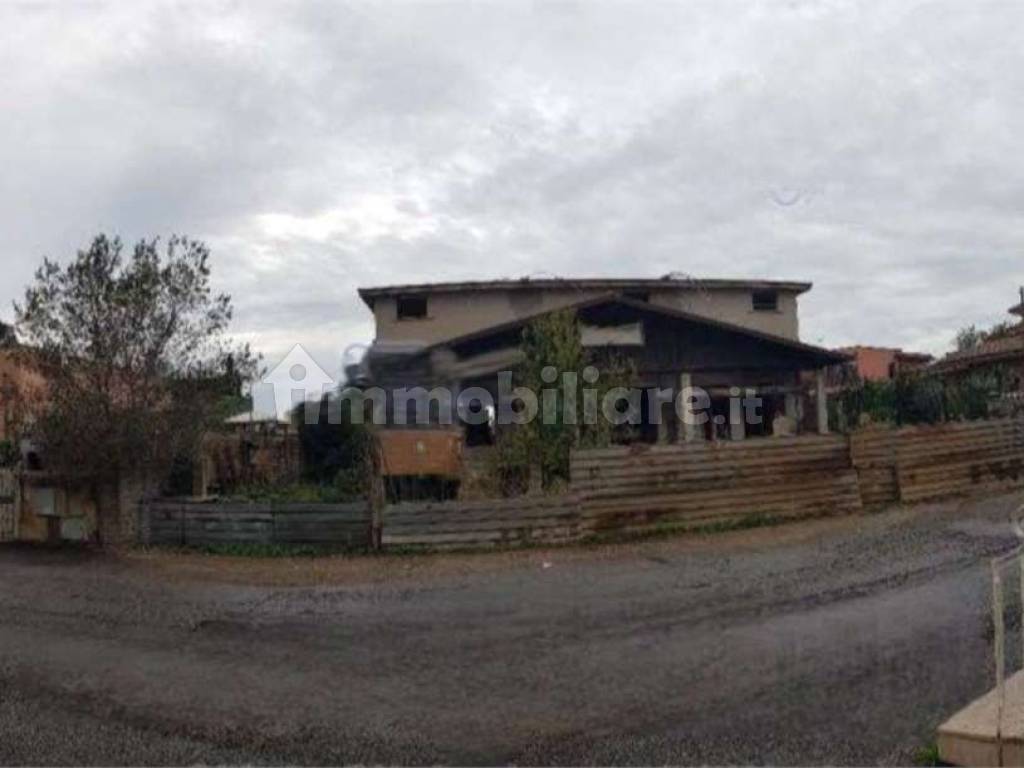 Asta per palazzo - stabile, via Carlo Casini, Dragona Roma, rif ...