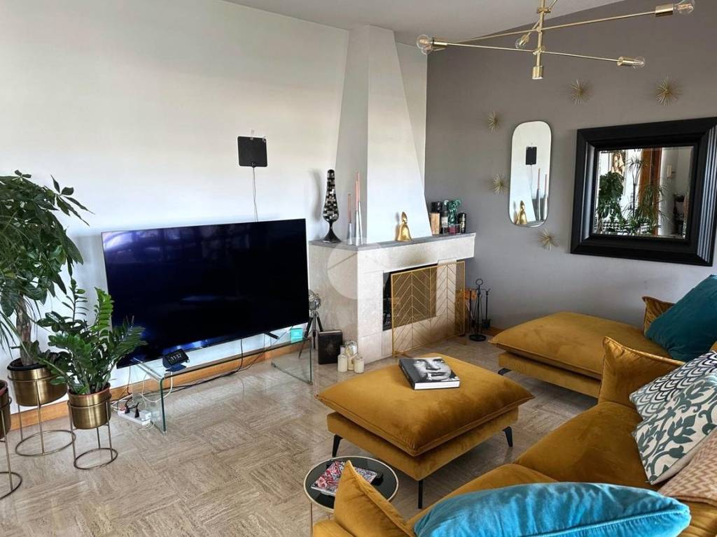 Affitto Appartamento Roma. Quadrilocale in via Benedetto Spinoza 14 ...