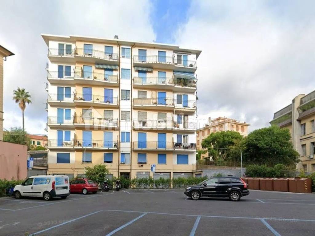 Vendita Appartamento in via Nizza. Imperia. Buono stato, primo piano ...