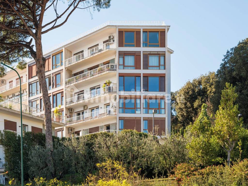 Vendita Appartamento in via Francesco Petrarca 141. Napoli. Ottimo ...