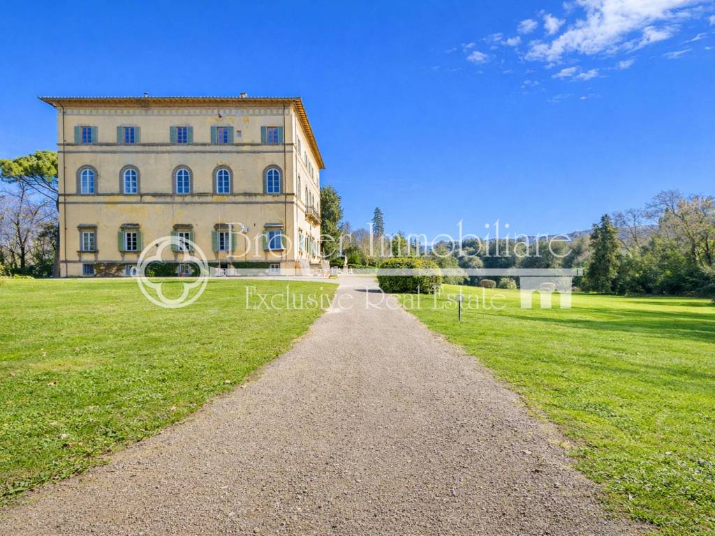 Sale Single family villa in via delle Città Gemelle Lucca. Good ...