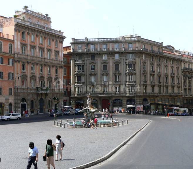 Hotel piazza Barberini, Roma, Rif. 125860991 - Immobiliare.it