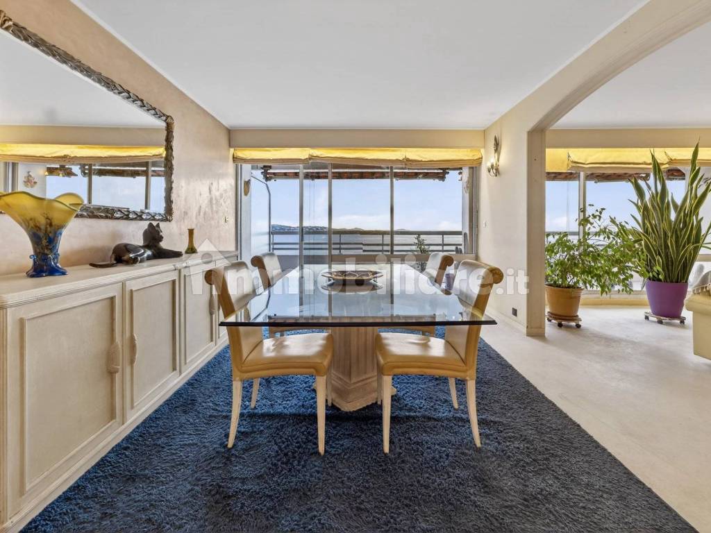 Vendita Appartamento Bandol. Trilocale in Bandol Hh-16025651. Con ...