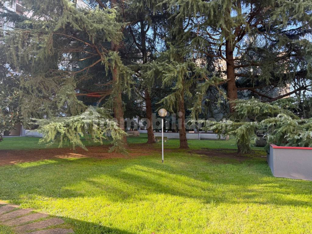 Vendita Appartamento Milano. Quadrilocale in via Omodeo 29. Buono stato ...