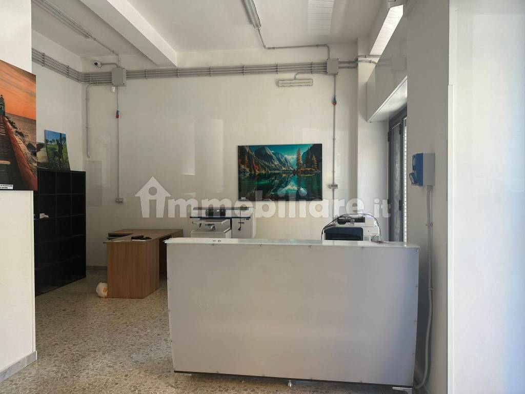 Locale commerciale via Morozzo della Rocca, Roma, Rif. 125866501 ...