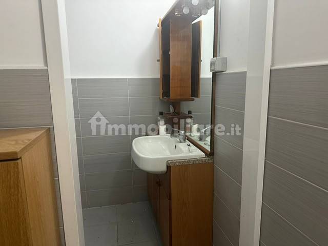 Locale commerciale via Morozzo della Rocca, Roma, Rif. 125866501 ...