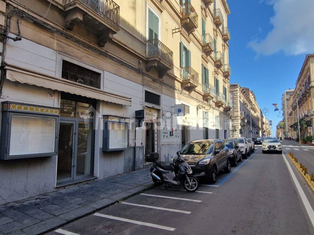 Locale commerciale via Umberto I 231A, Catania, Rif. 125866515 ...