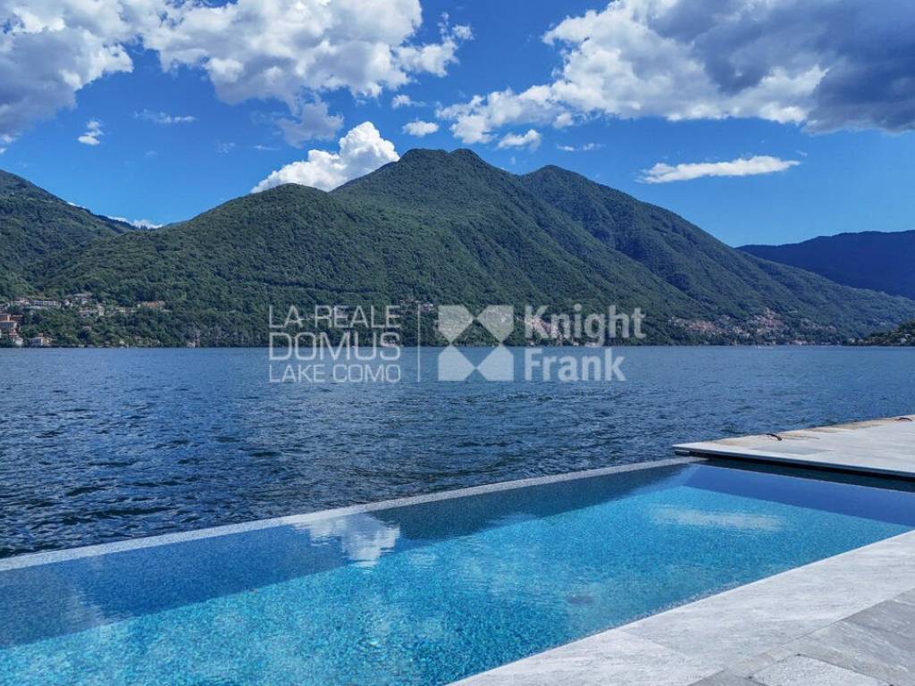 Vendita Villa unifamiliare Brienno. Ottimo stato, posto auto, con ...