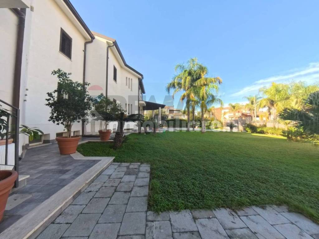Vendita Villa unifamiliare in via Rocco Dicillo 20 Carini. Ottimo stato ...