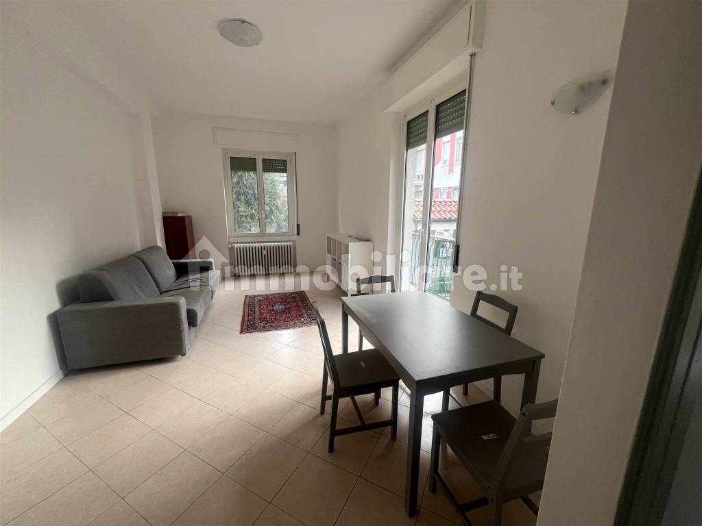 Affitto Appartamento Milano. Bilocale in via Val Bregaglia 14. Ottimo ...