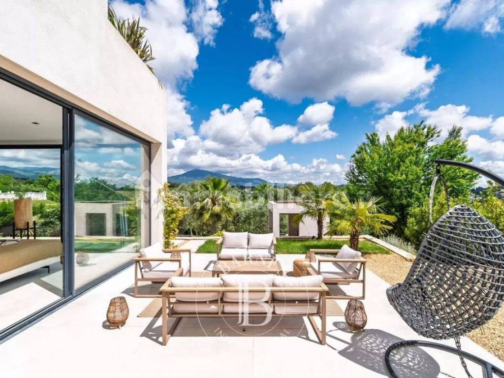 Affitto Villa unifamiliare Valbonne. 300 m², rif. 125876831