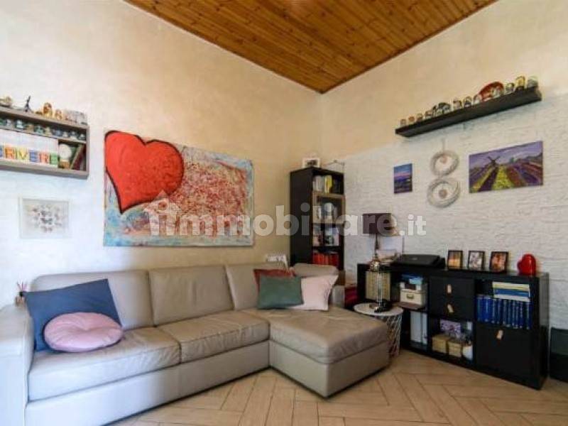 Vendita Appartamento Salerno. Bilocale in via Calata San Vito 87. Buono ...