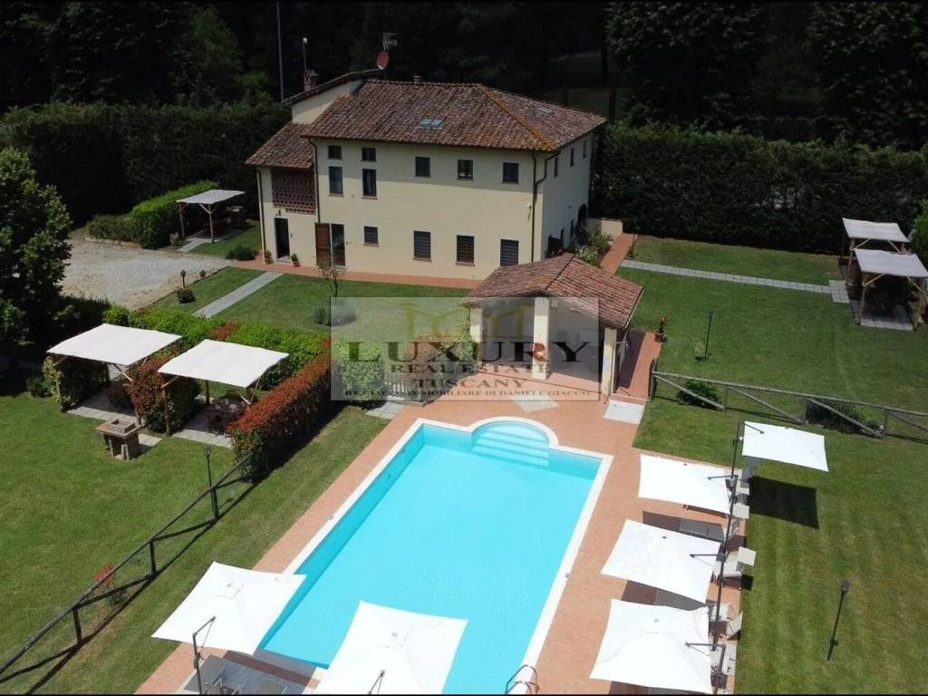 Vendita Villa unifamiliare in Camaiore No Number Camaiore. Buono stato ...