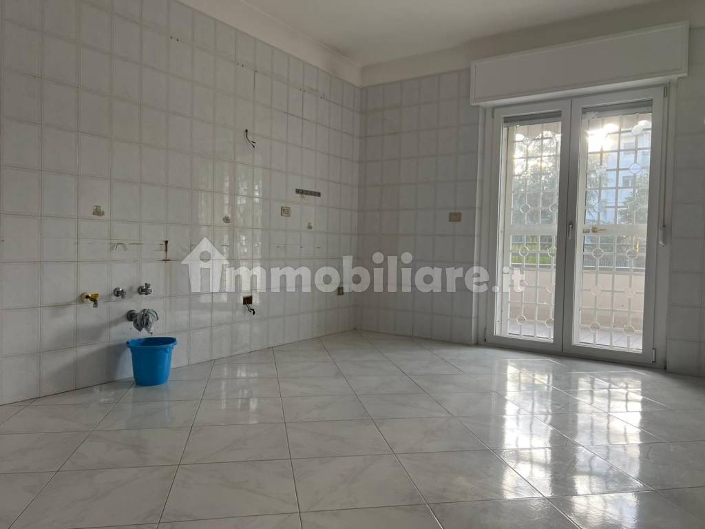 Affitto Appartamento Volla. Quadrilocale in via Antonio Gramsci. Buono ...