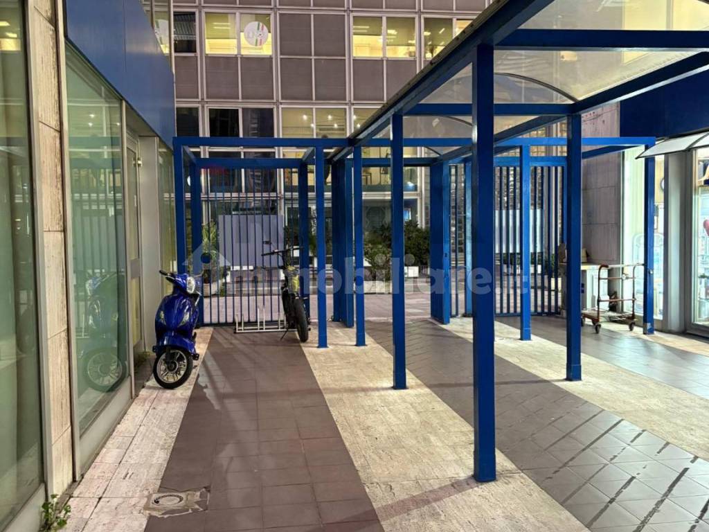 Ufficio - Studio centro Direzionale G1, Napoli, Rif. 125906959 - Immobiliare.it