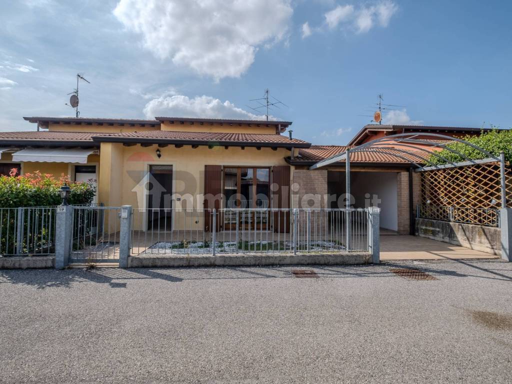 Vendita Villa a schiera in via dei boschetti 1/p Asola. Buono stato ...