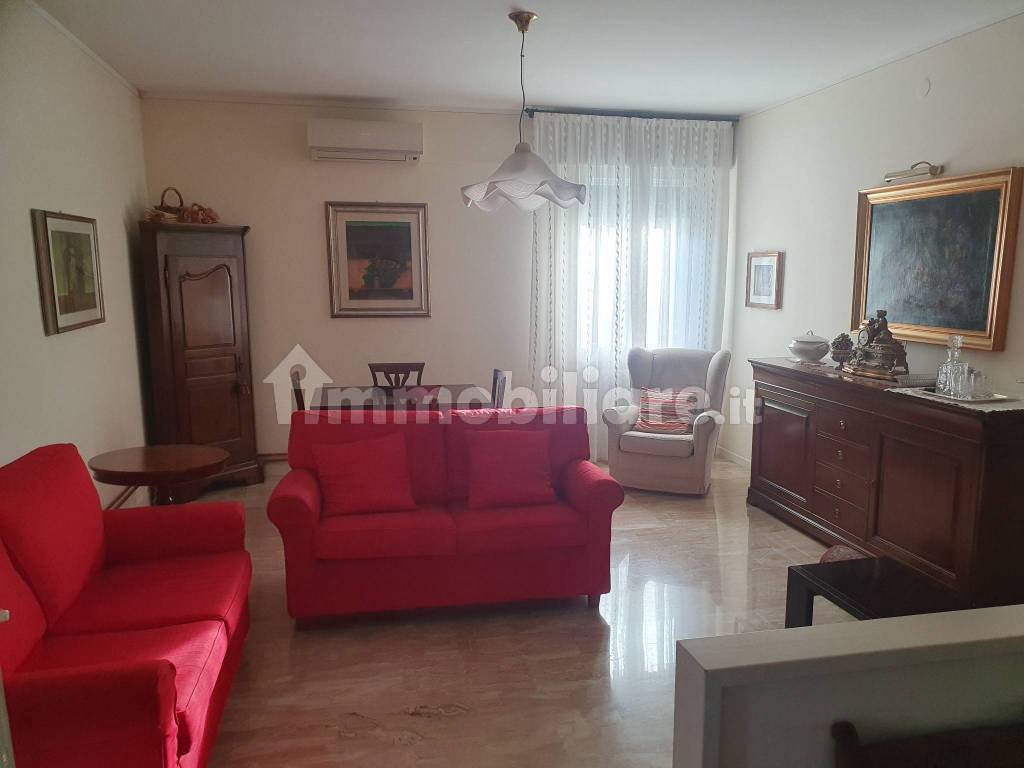 Affitto Appartamento Modena. Quadrilocale, Riscaldamento autonomo, rif ...
