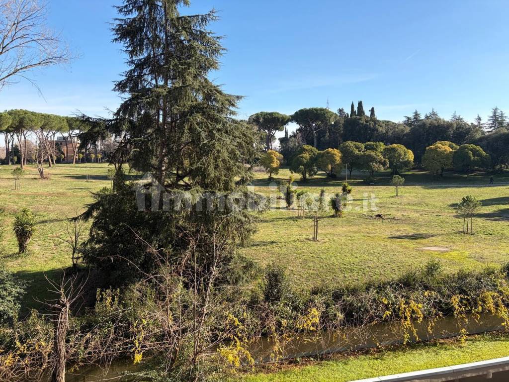 Vendita Appartamento Roma. Trilocale in piazzale Montesquieu. Buono ...