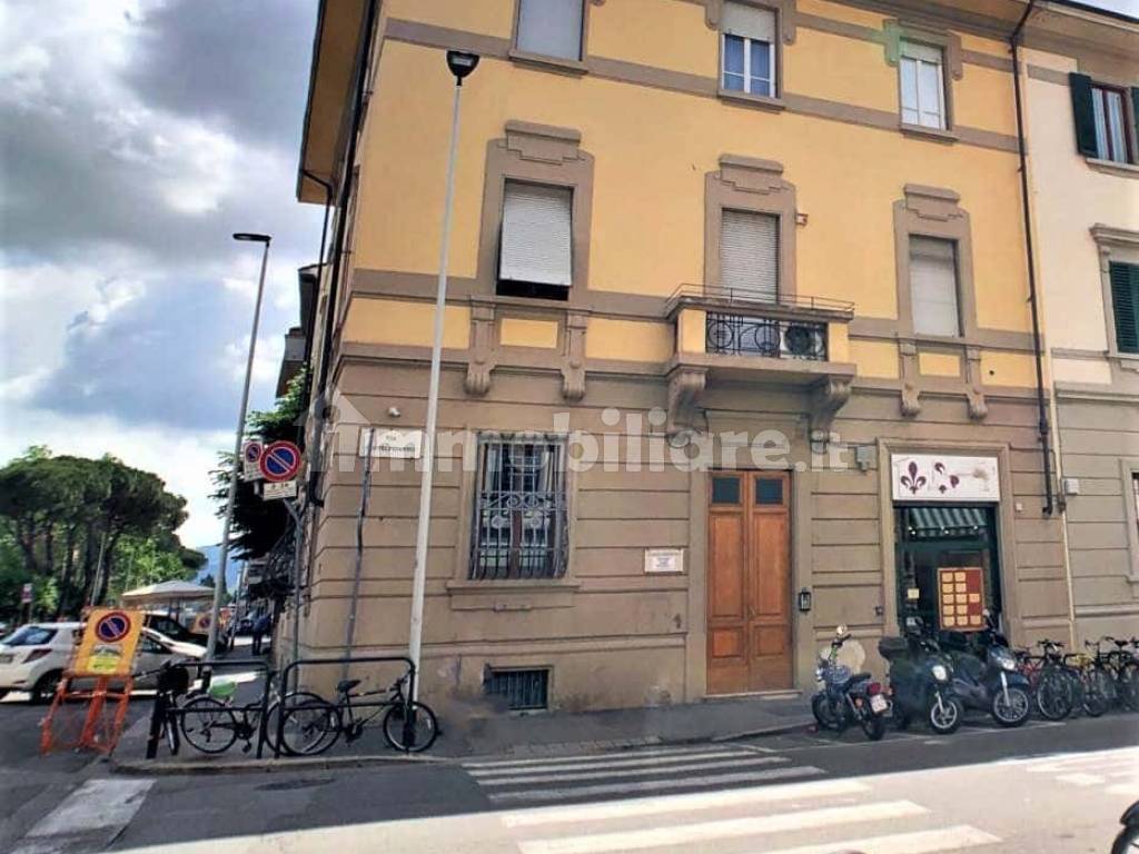 Stanza in affitto in Appartamento, affittasi camera via Castelfidardo ...