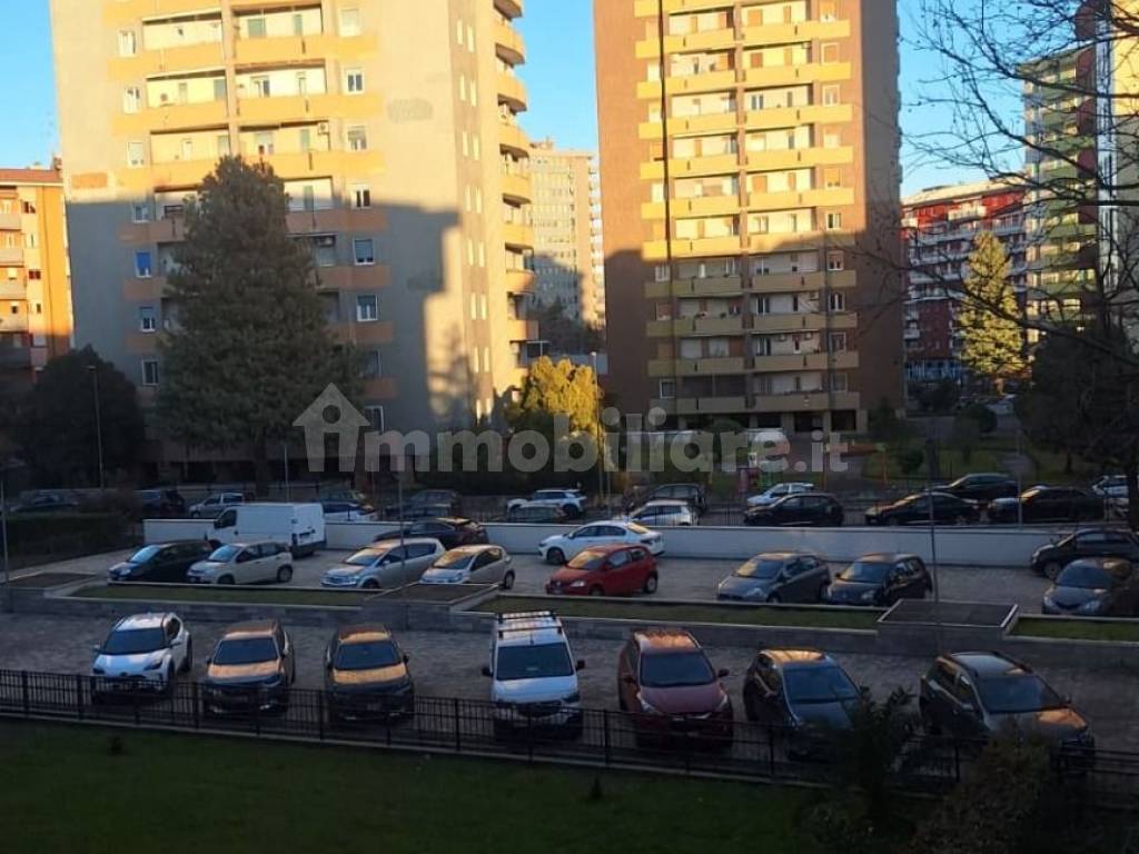 Vendita Appartamento Sesto San Giovanni. Quadrilocale in via Rutilio e ...