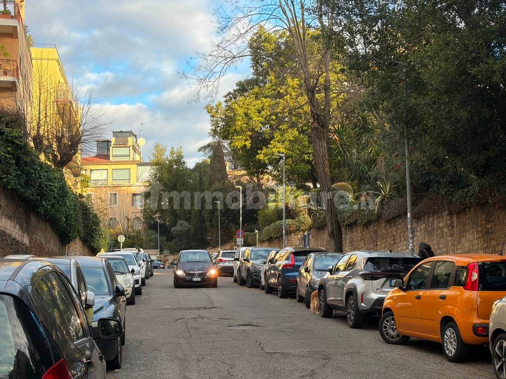 Vendita Appartamento Roma. Trilocale in via Bolsena. Ottimo stato ...