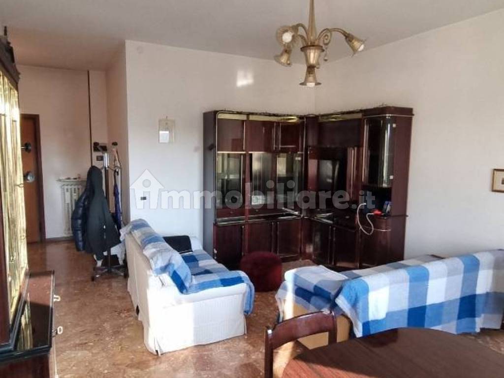 Stanza singola in affitto, affittasi camera singola via Giuseppe ...