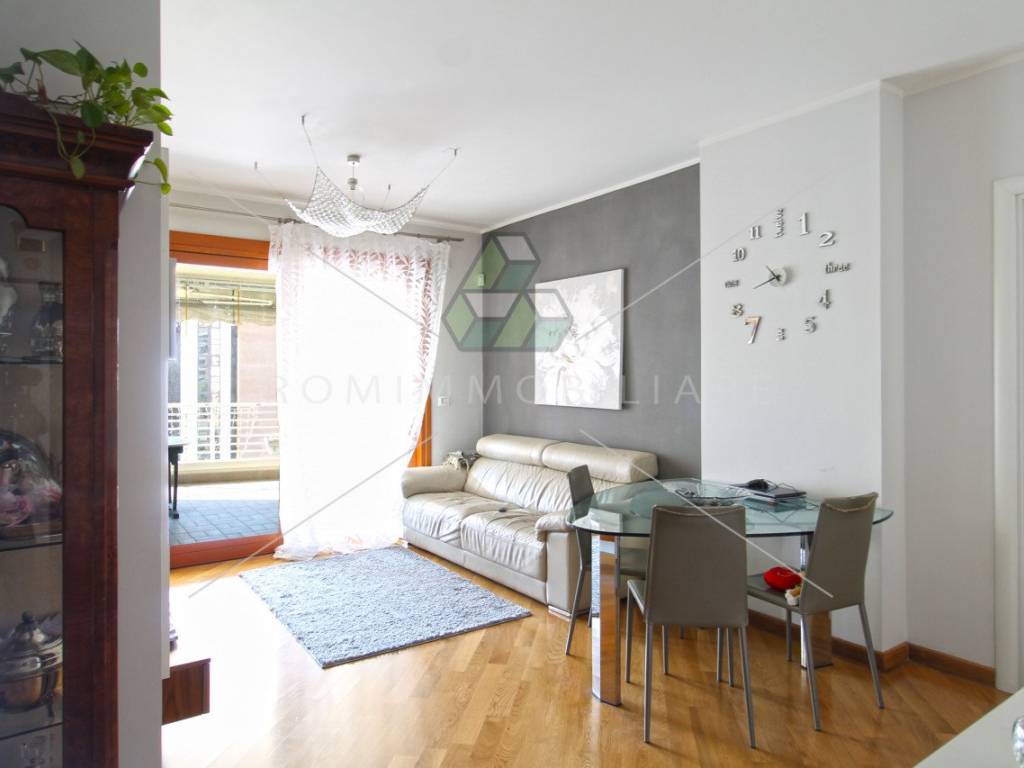 Vendita Appartamento in via Riccardo Bacchelli. Roma. Ottimo stato ...