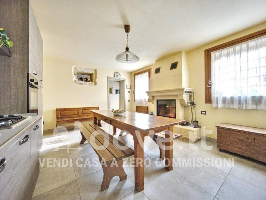 Vendita Villa unifamiliare in via Calto 2 Villaga. Ottimo stato, con ...