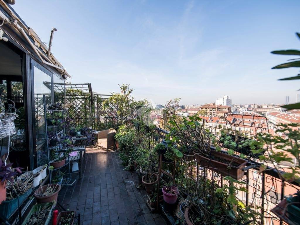 Vendita Attico in via Filippo Argelati 28 Milano. Buono stato, con ...