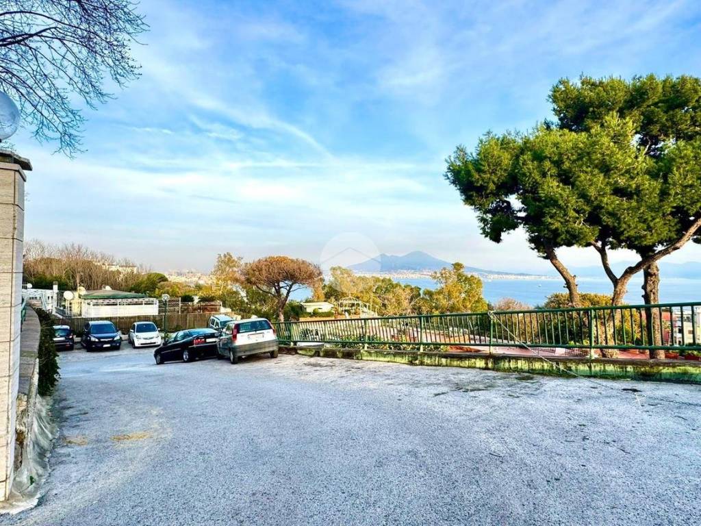 Vendita Appartamento Napoli. Monolocale in via Francesco Petrarca 26 ...