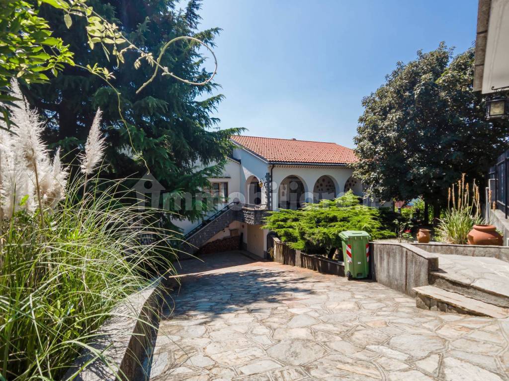 Vendita Villa bifamiliare in via Primo Sole 9 Villarbasse. Buono stato ...