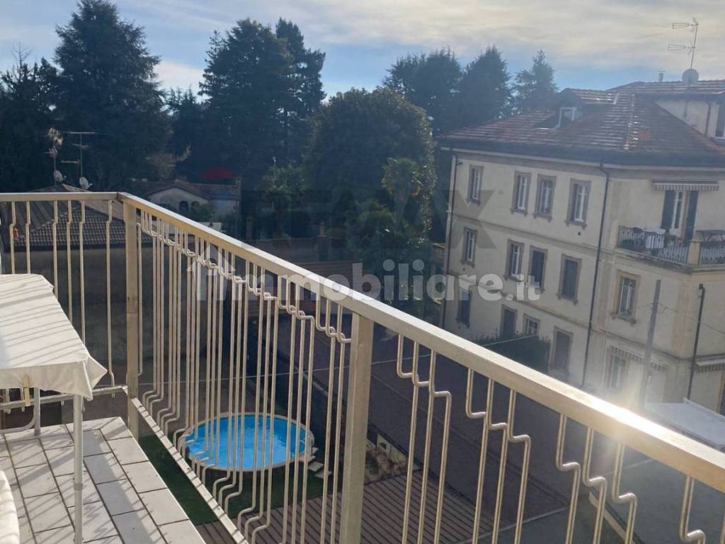 Vendita Appartamento Lesa. Trilocale in via Alla Stazione 5. Da ...