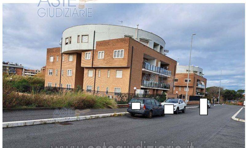 Asta per appartamento, via Cardinale Luigi Traglia, Ponte di Nona Roma ...