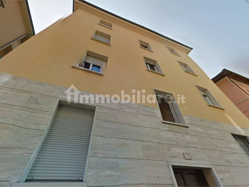 Vendita Appartamento in via Cavallotti, 10. Bologna. Terzo piano, con ...