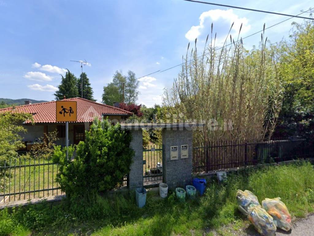 Asta per villa, via Baraggiola Cadrezzate con Osmate, rif. 125945219 ...