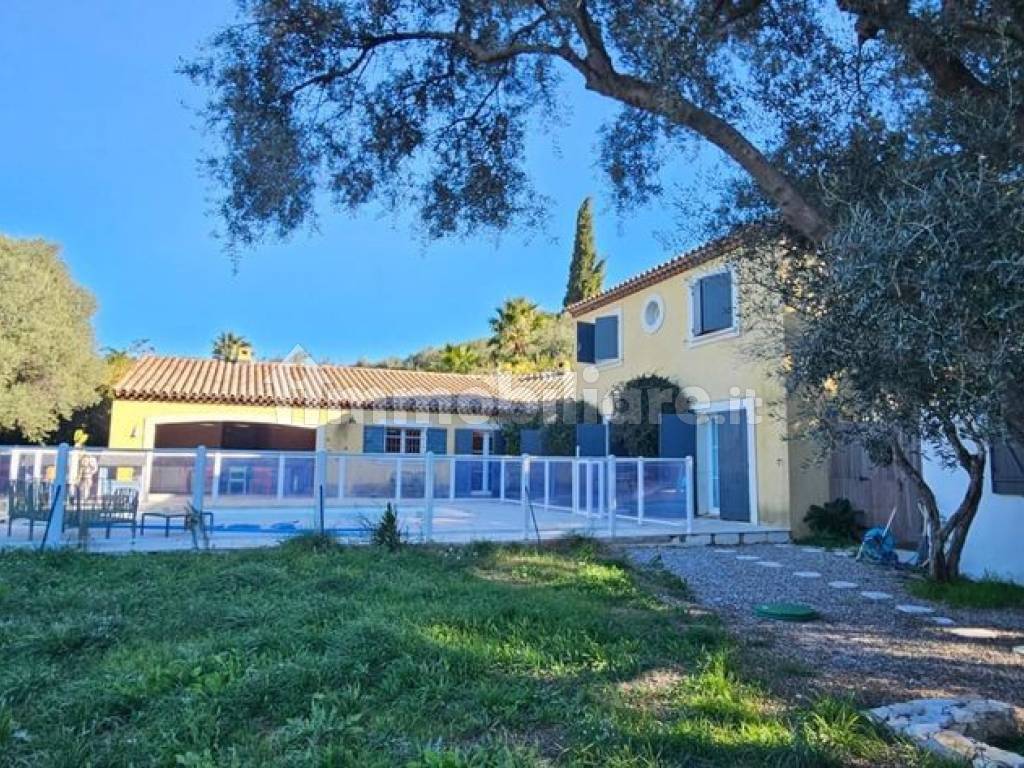 Vendita Villa unifamiliare Ceyreste. 162 m², rif. 125955903