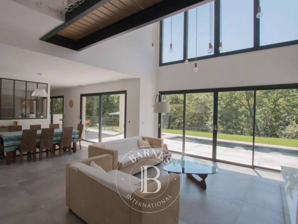 Affitto Villa unifamiliare Valbonne. 194 m², rif. 125956337