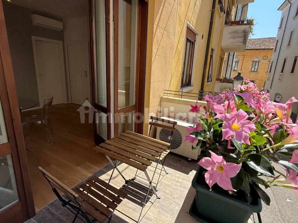 Affitto Appartamento Vicenza. Quadrilocale in corso Andrea Palladio ...