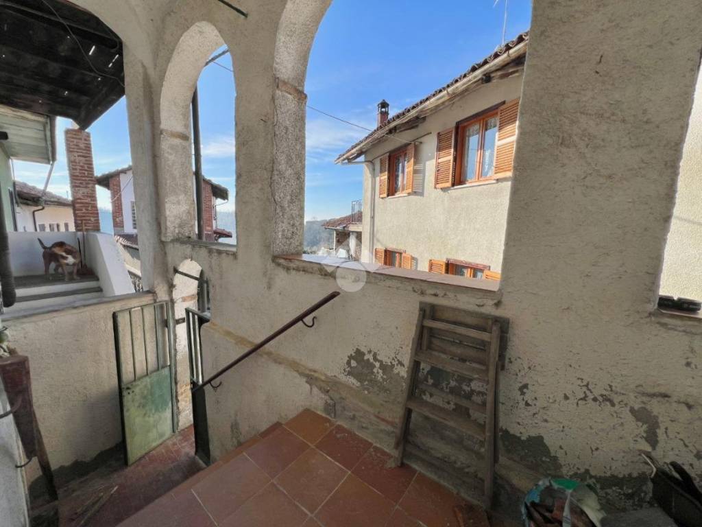 Vendita Rustico in via Airali 5 Passerano Marmorito. Da ristrutturare ...