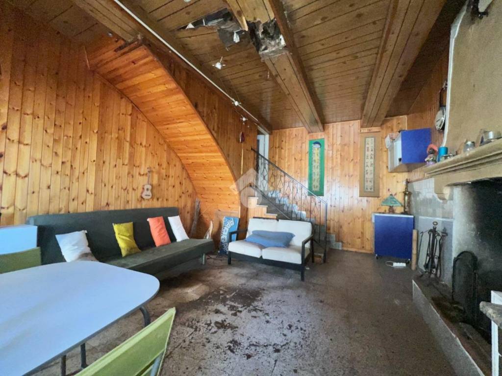 Vendita Rustico in via Airali 5 Passerano Marmorito. Da ristrutturare ...